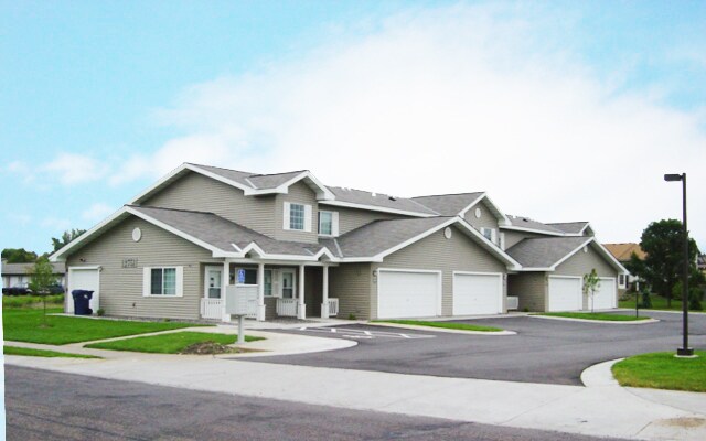 North Pointe Townhomes - Blaine, MN | Apartment Finder