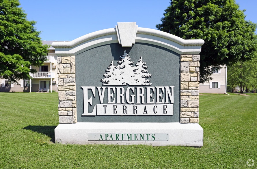 Evergreen Terrace - 2101-2111 E Caulder Ave Des Moines IA 50320 ...