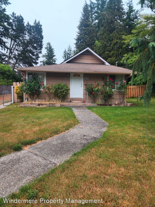 2 br, 1.5 bath House - 3947 SE Harris Road - 3947 Harris Rd SE Port ...