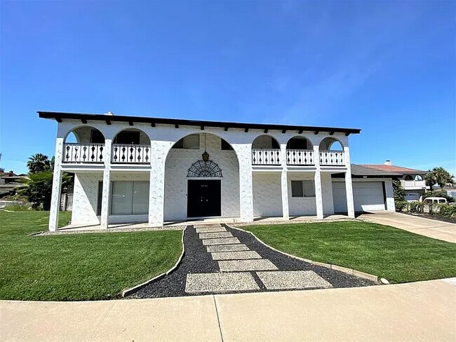 Stunning 4 Bedroom House in Del Cerro Now ... - 5991 Wenrich Pl San ...