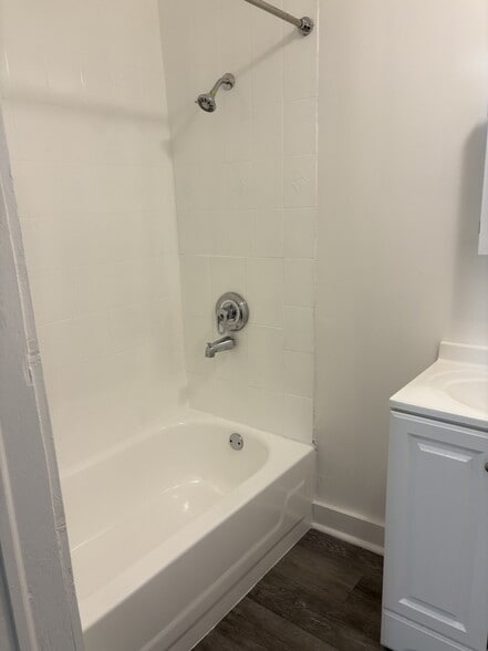 242 Vernon Ave - 242 Vernon Ave Brooklyn NY 11206 | Apartment Finder