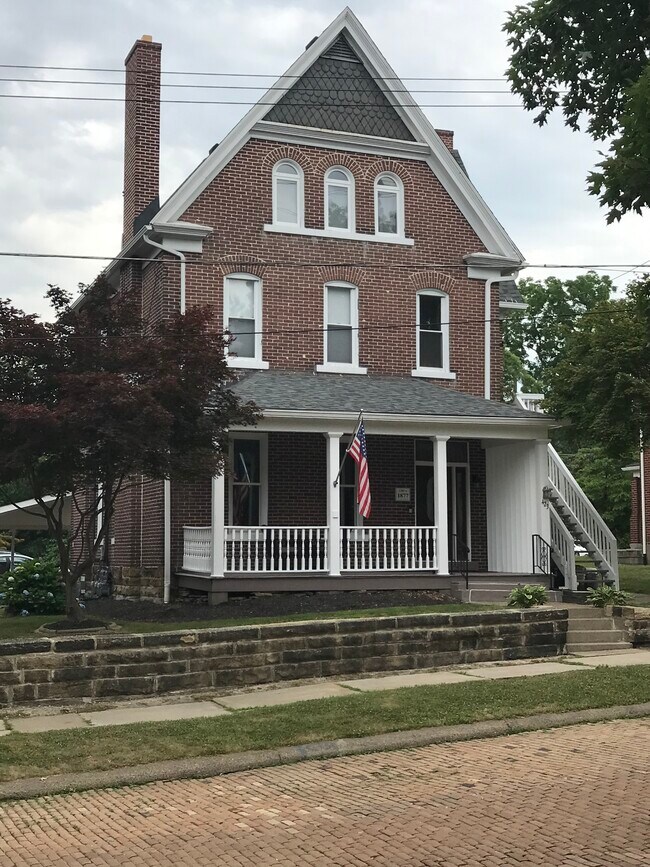 423 Delaware Ave - 423 Delaware Ave Oakmont PA 15139 | Apartment Finder