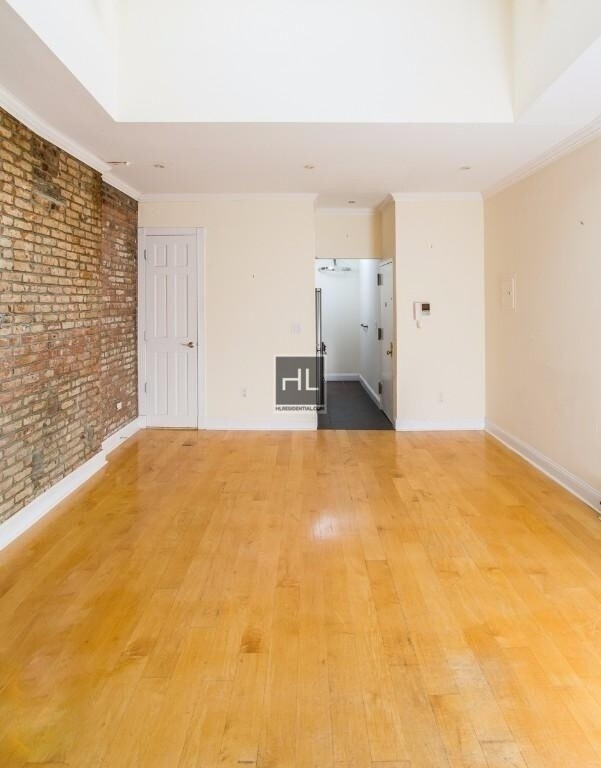 Christopher Street - 118 Christopher St New York NY 10014 | Apartment ...