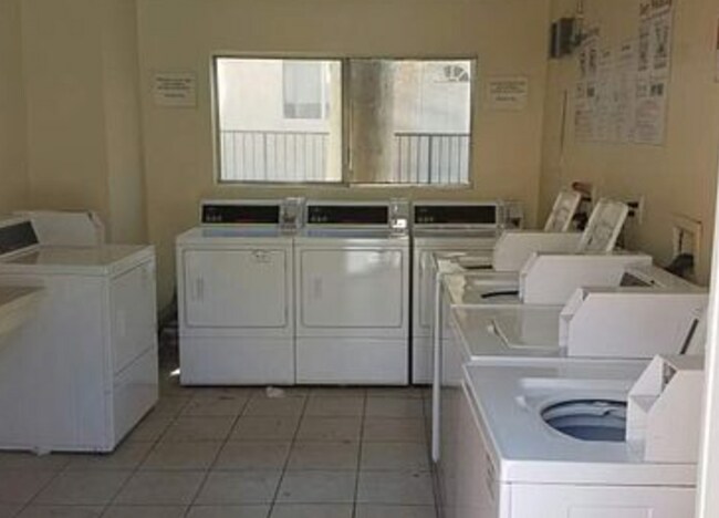 719 N Eucalyptus Ave - 719 N Eucalyptus Ave Inglewood CA 90302 ...