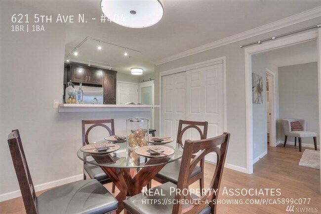 Top Floor 1 Bedroom Queen Anne Condo with ... - 621 5th Ave N Seattle WA 98109 | Apartment Finder