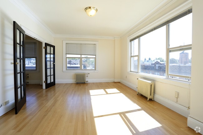 Yugo Seattle Wilsonian - 4710 University Way NE Seattle WA 98105 ...