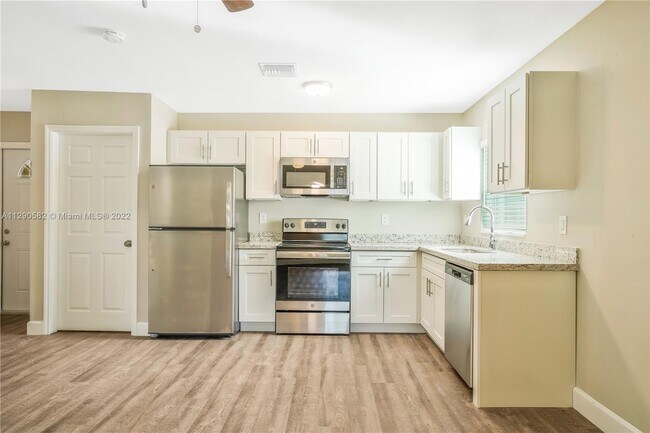 6291 NW 14th Ct - 6291 NW 14th Ct Sunrise FL 33313 | Apartment Finder