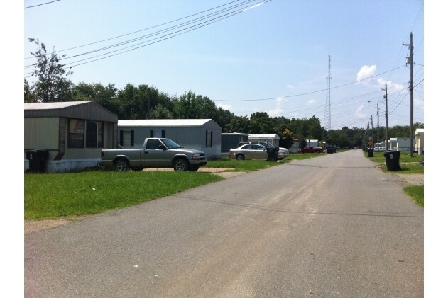 Lands End MHP - 1123 Leverett Rd Warner Robins GA 31088 | Apartment Finder