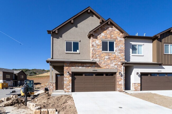 Gorgeous Home in The Villas at Mountain Sh... - 5802 Villa Lorenzo Dr ...
