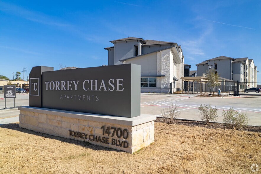 Torrey Chase Apartments - 14700 Torrey Chase Blvd Houston TX 77014 ...