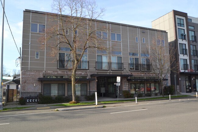 6011 Roosevelt Way NE - 6011 Roosevelt Way NE Seattle WA 98115 ...