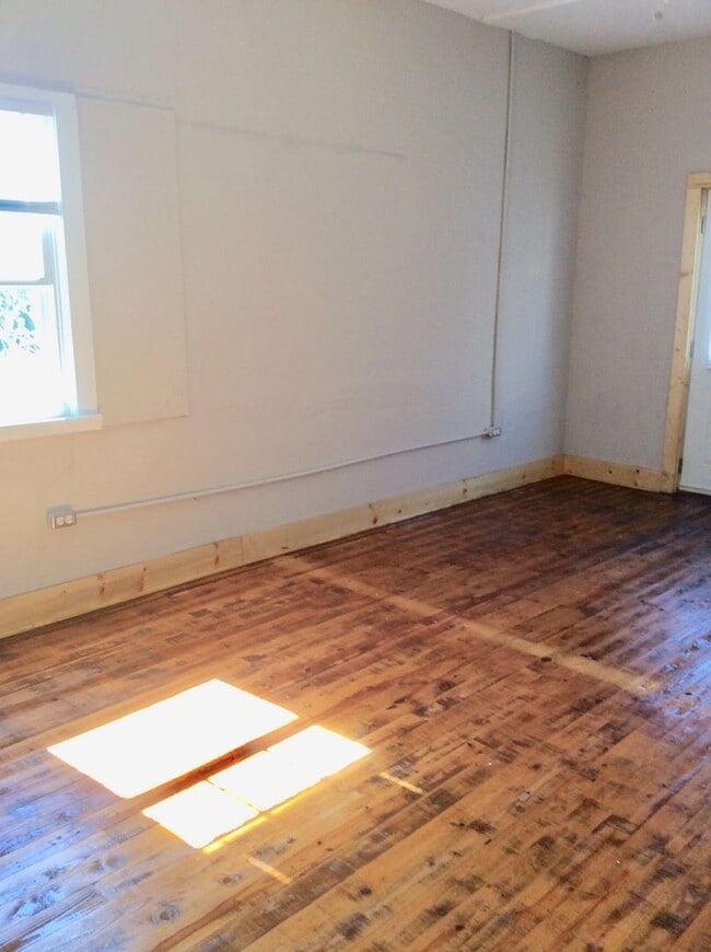 16 Wells St - 16 Wells St Murphy NC 28906 | Apartment Finder