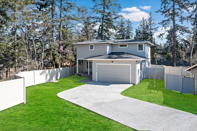 10 Fully Fenced New Construction Houses in... - 17415 29th Ave E Tacoma ...