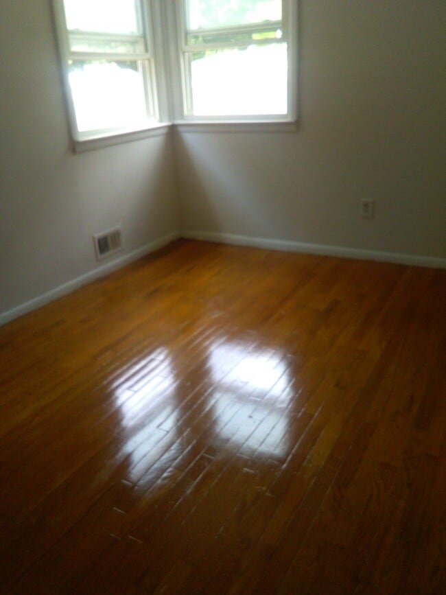 105 Rustic Pl - 105 Rustic Pl Staten Island NY 10308 | Apartment Finder