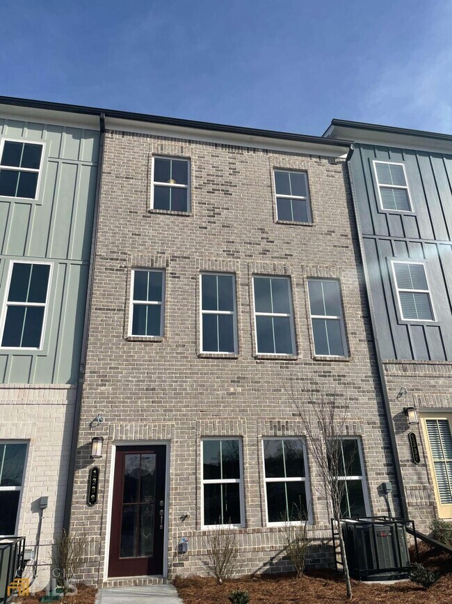 1339 Creekside Cir NW - 1339 Creekside Cir NW Atlanta GA 30318 ...