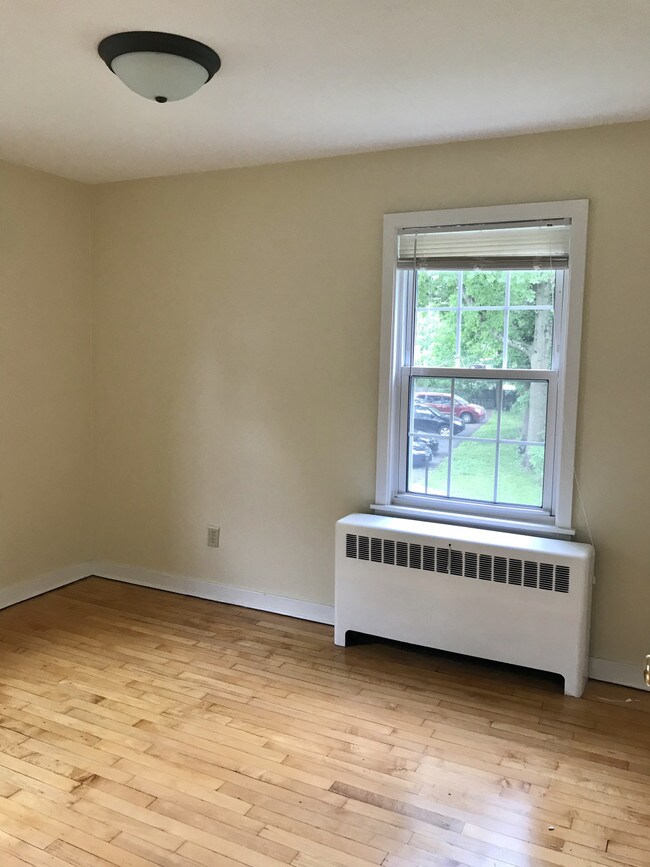 Milton St. - 63 Milton St West Hartford CT 06119 | Apartment Finder