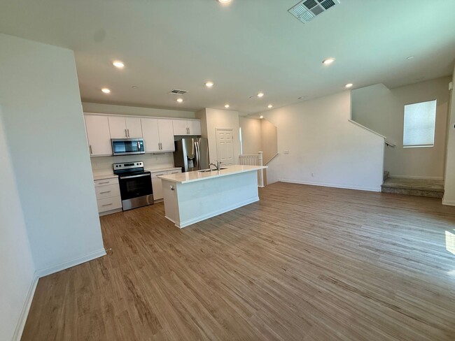 Luxury Townhome 3 level 2 car garage modern kitchen must see charmer ...