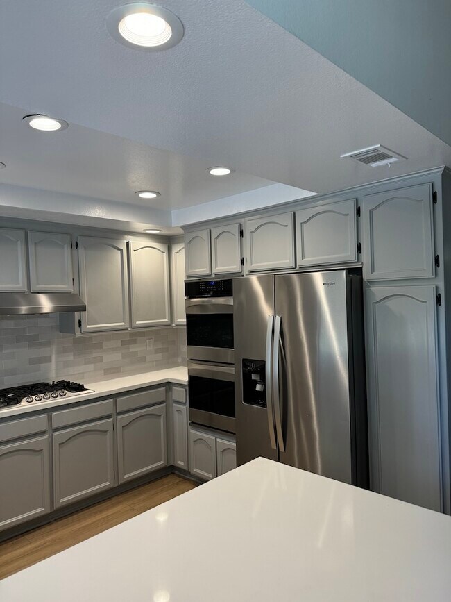 5288 Calderon Rd - 5288 Calderon Rd Los Angeles CA 91364 | Apartment Finder