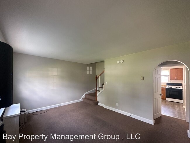 2 br, 1 bath House - 915 Maiden Choice Ln - 915 Maiden Choice Ln ...