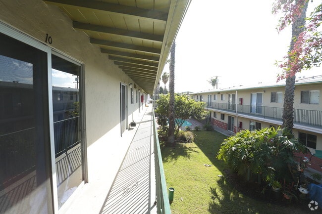 Aloha Vista Apartments - 580 L St Chula Vista CA 91911 | Apartment Finder