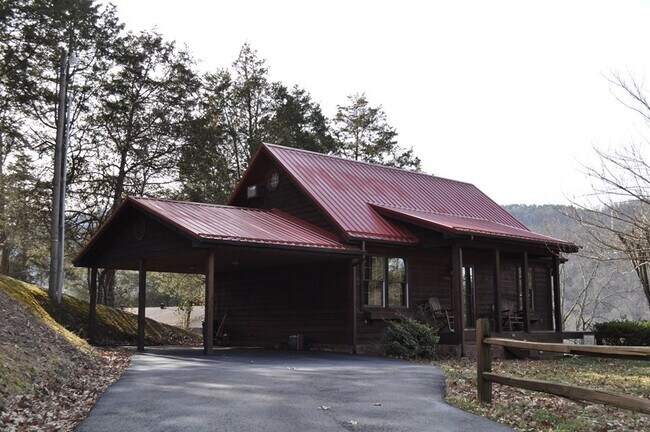 FOR LEASE!! - 82 Pine St Stanville KY 41659 | Apartment Finder
