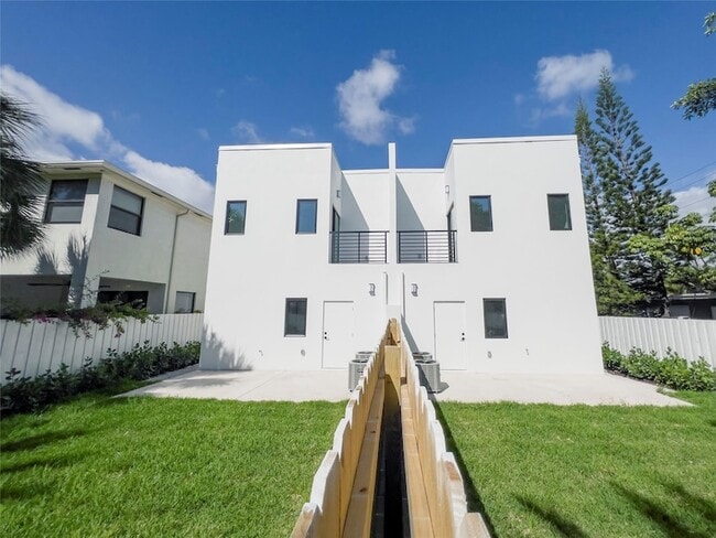 1138 NE 2nd Ave - 1138 NE 2nd Ave Fort Lauderdale FL 33304 | Apartment ...