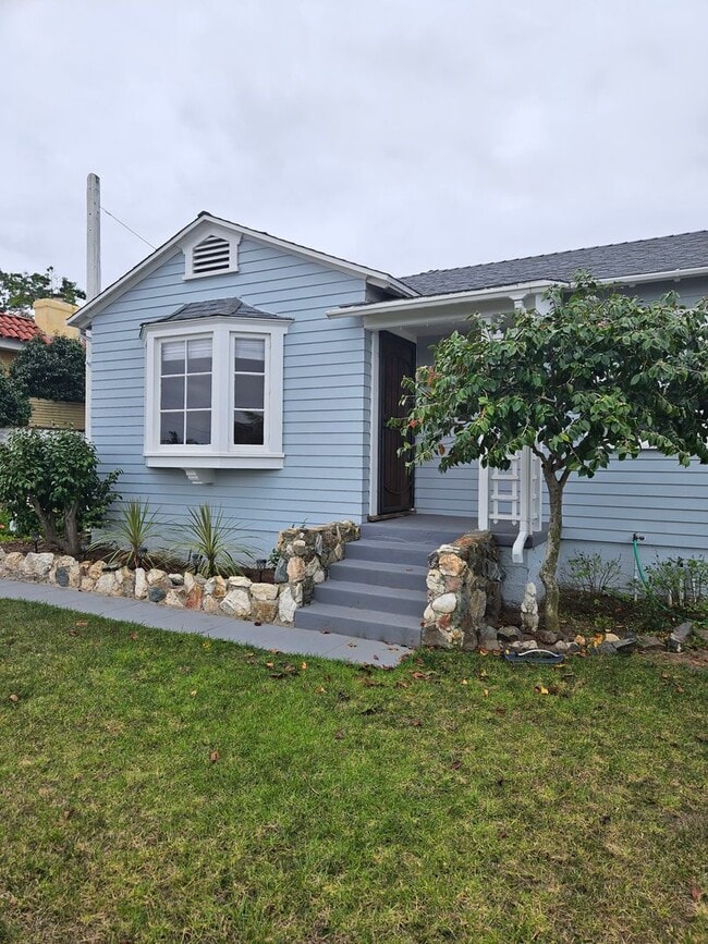 Charming House on the Hill in Point Loma - 4361 Santa Monica Ave San ...