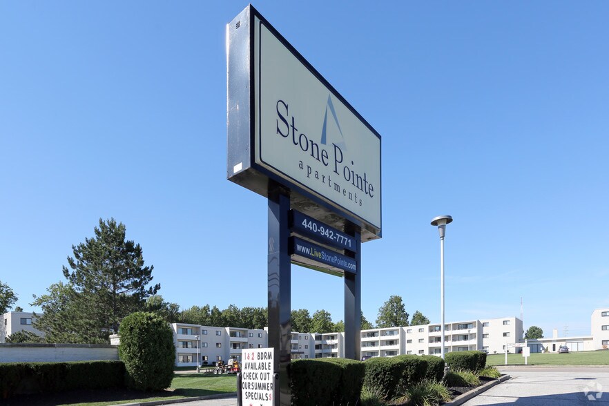 Stone Pointe Apartments - 5050 Som Center Rd Willoughby OH 44094 ...