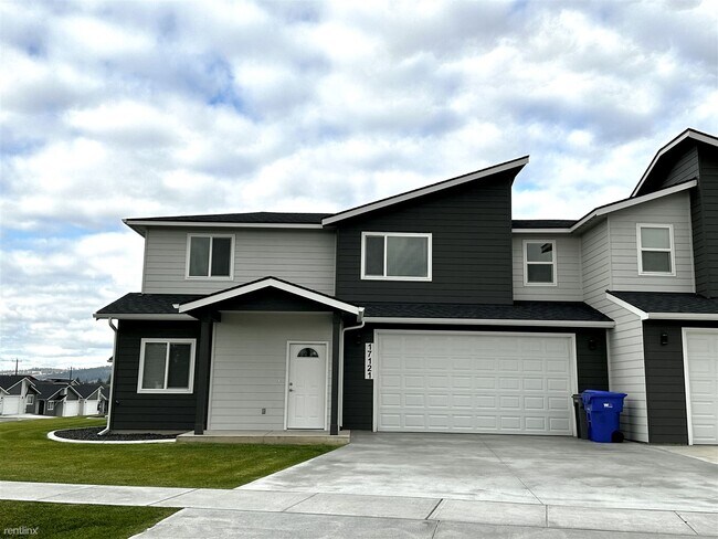 3 br, 2.5 bath Duplex - 17121 East Boone A... - 17121 E Boone Ave ...