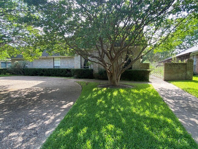 7205 Claybrook Dr - 7205 Claybrook Dr Dallas TX 75231 | Apartment Finder