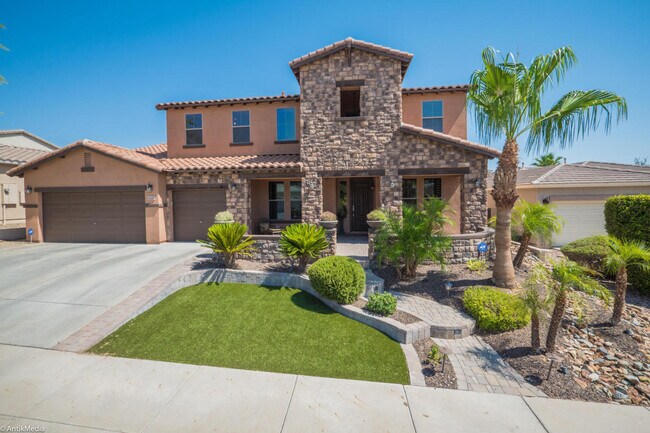 Gorgeous 5 bed 3.5 bath 3 car garage home,... - 6617 W Desert Vista ...