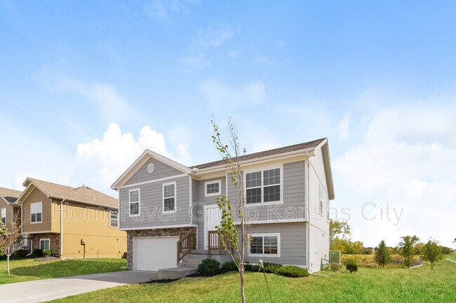 31895 W 172nd St - 31895 W 172nd St Gardner KS 66030 | Apartment Finder