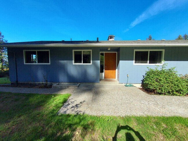 Columbia River Views - 5185 Leif Erikson Dr Astoria OR 97103 ...
