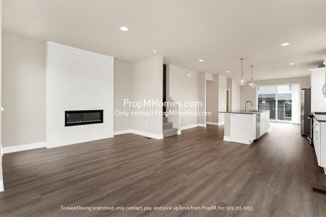 Your Modern & Bright Three Bedroom Home in... - 17240 SW Goldcrest Ln ...