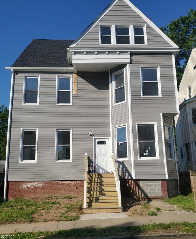 7 Prospect Terrace - 7 Prospect Terrace East Orange NJ 07017 ...