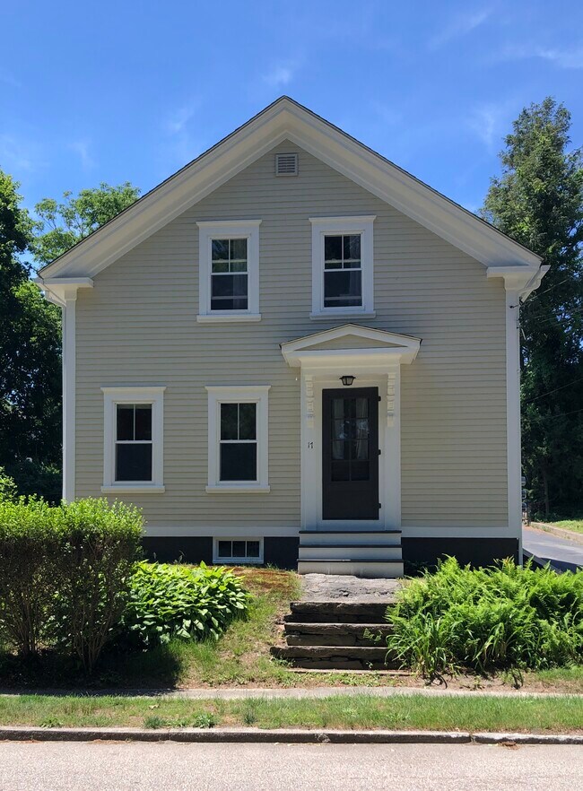 17 Rector St - 17 Rector St East Greenwich RI 02818 | Apartment Finder