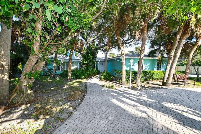 2812 Casey Key Rd - 2812 Casey Key Rd Nokomis FL 34275 | Apartment Finder