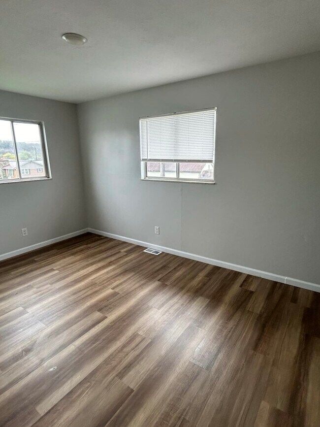 615 Vine St - 615 Vine St Ironton OH 45638 | Apartment Finder