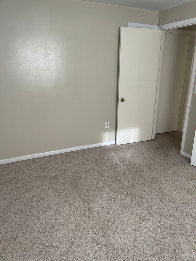 14 Malden St - 14 Malden St Worcester MA 01606 | Apartment Finder