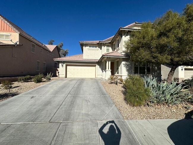BEAUTIFUL 3 BEDROOM PLUS DEN HOME IN NORTH... - 5941 Addy Ln North Las ...