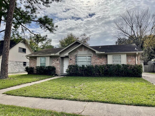 12223 Plumbrook Dr - 12223 Plumbrook Dr Houston TX 77099 | Apartment Finder