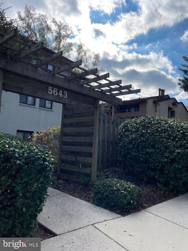 5643 Harpers Farm Rd - 5643 Harpers Farm Rd Columbia MD 21044 ...