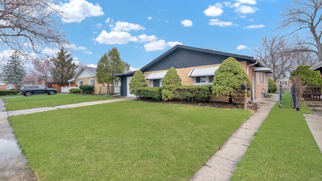 11735 S Keeler Ave - 11735 S Keeler Ave Alsip IL 60803 | Apartment Finder