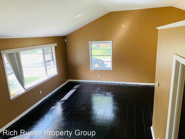 3 br, 1.5 bath House - 1414 Country Club Road - 1414 Country Club Rd ...