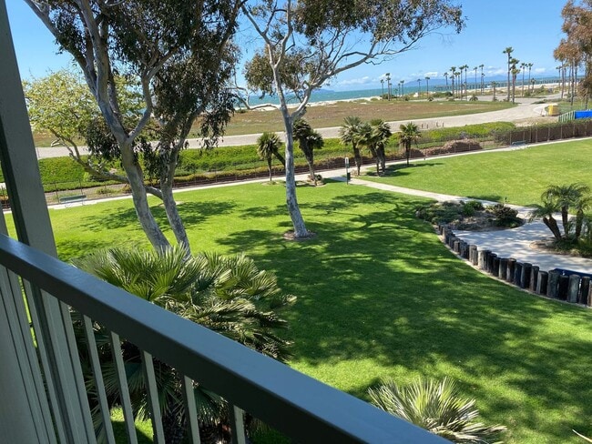 Beautiful Condo on the Beach - Surfside II... - 842 Bluewater Way Port ...