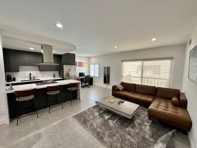 621 S Barrington Ave - 621 S Barrington Ave Los Angeles CA 90049 ...