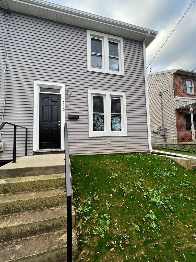 2 Bed 1 Bath End Unit Townhouse in lititz - 640 E Main St Lititz PA ...