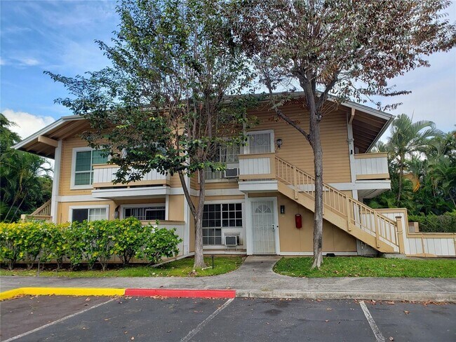 Crosspointe Townhouse - ground floor 2 bed... - 509 Mananai Pl Honolulu ...