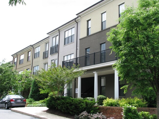 One Bedroom Apartment Available at Walker ... - 770 Walker Square ...