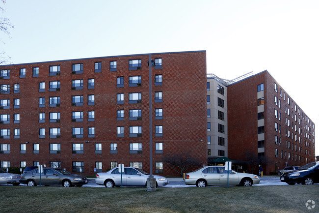 Chelsea Village - 5 Admirals Way Chelsea MA 02150 | Apartment Finder